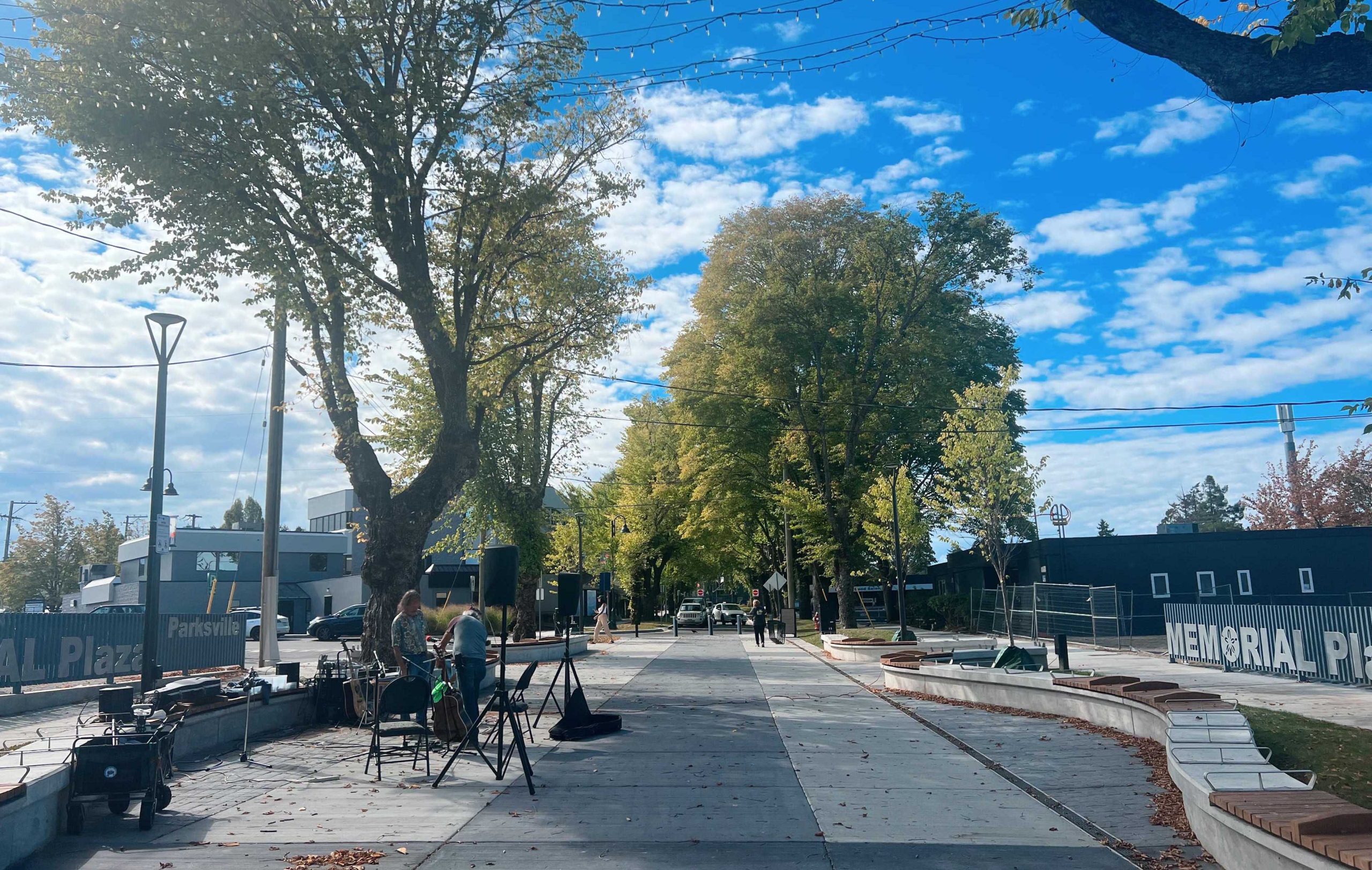 Tour Memorial Avenue | Walking Tour | Parksville Downtown Business ...